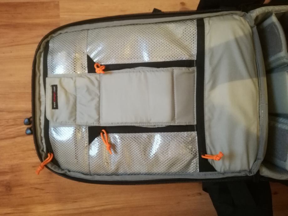 Nahrbtnik Lowepro Vertex 200 AW