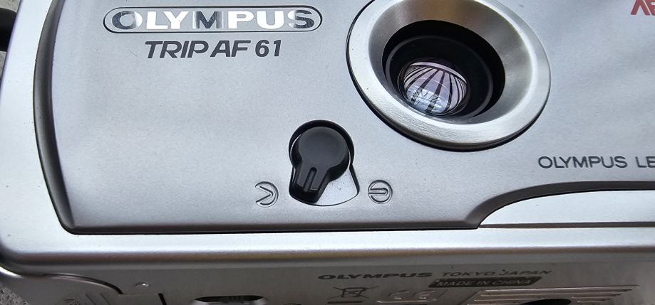 OLYMPUS TRIP AF 61 Point Shoot Camera 35mm analogni fotoaparat
