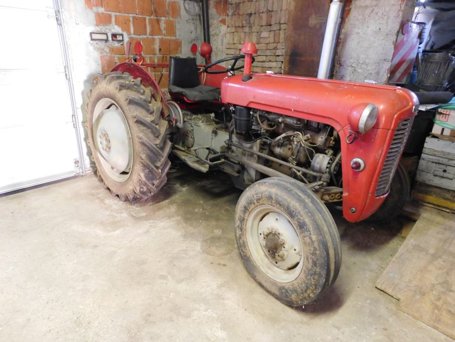 Prodam traktor FERGUSON