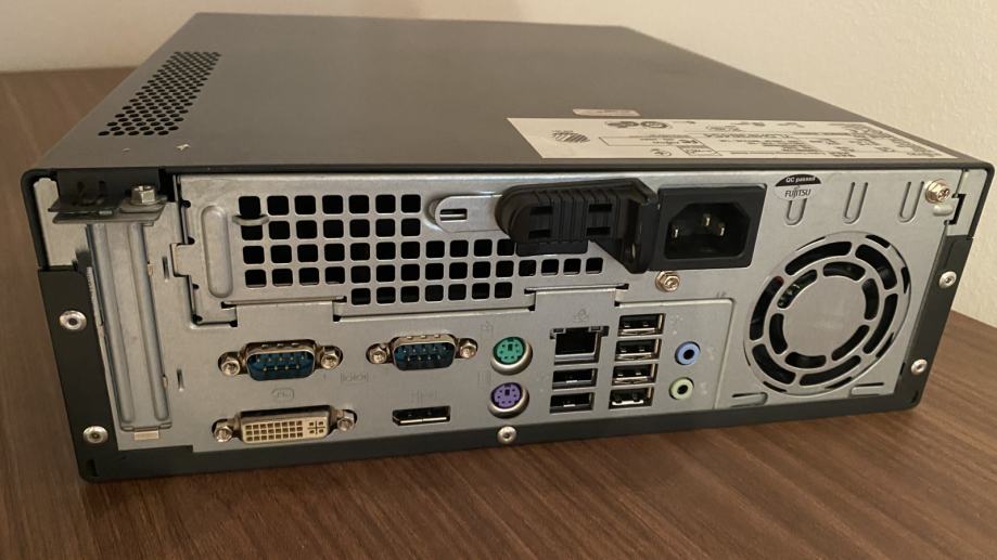 Osebni računalnik Fujitsu ESPRIMO C700, USFF, i3, 8GB RAM, 120GB SSD