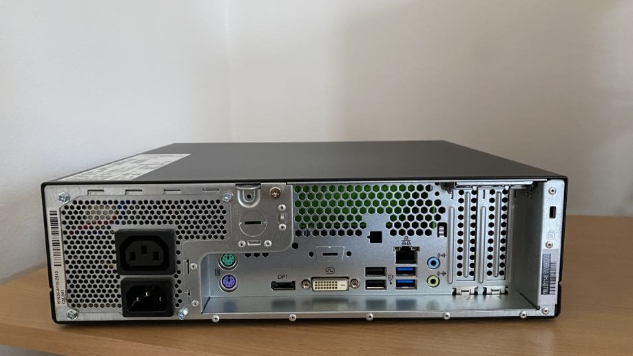 Računalnik Fujitsu ESPRIMO D538, P Gold 3.90GHz, 8GB, 240GB SSD, Win11