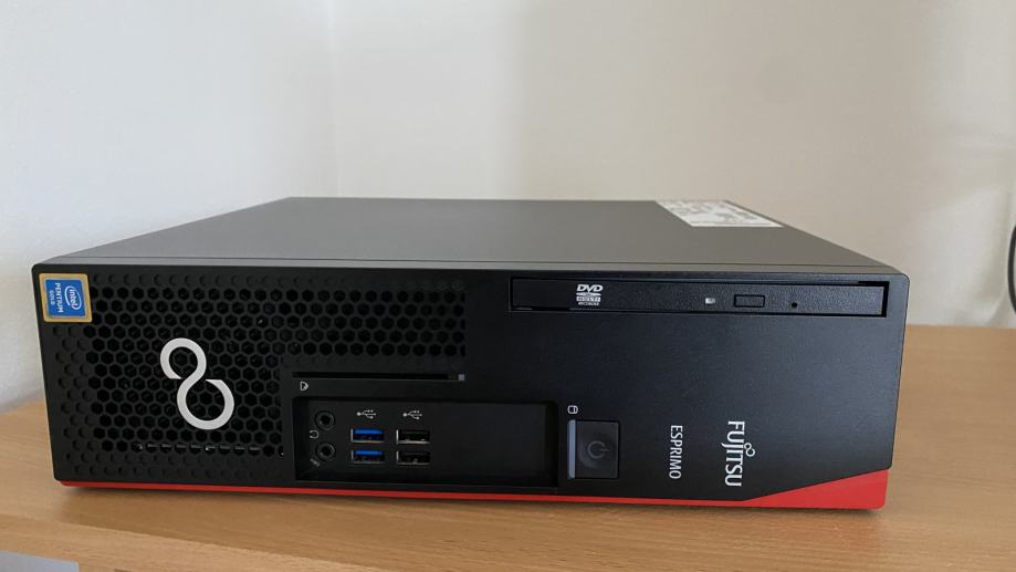 Računalnik Fujitsu ESPRIMO D538, P Gold 3.90GHz, 8GB, 240GB SSD, Win11