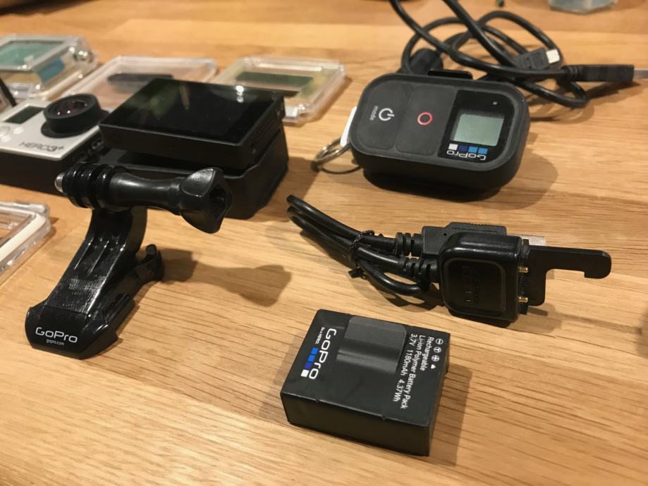 GO PRO 3+ Black Edition s dodatnim EKRANOM