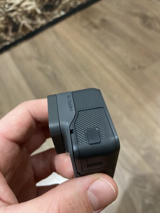 Gopro hero 5 black kot nova brez praske MB ali MS