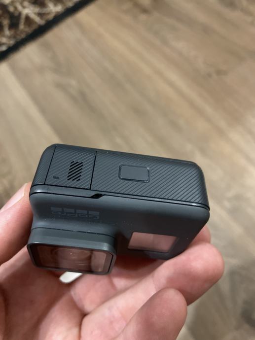 Gopro hero 5 black kot nova brez praske MB ali MS