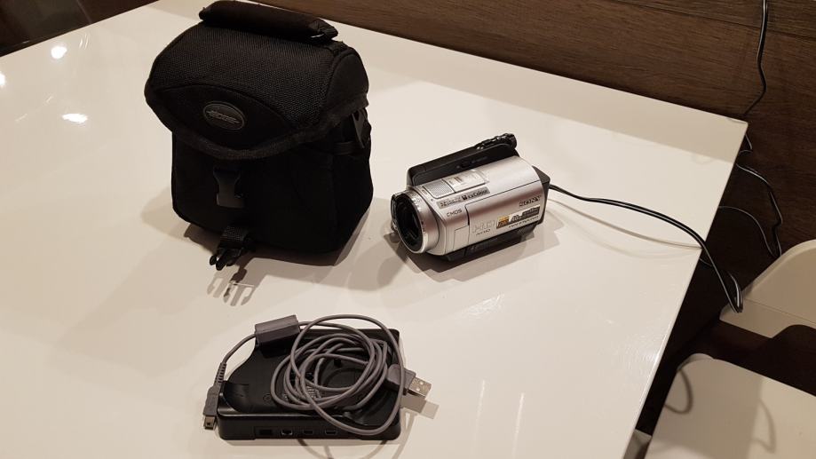 SONY HDR-SR5, FULL HD, 40GB disk, 80x zooom