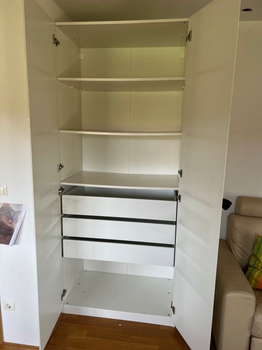 Ikea Pax garderobna omara 100 x 60 x 236 bela