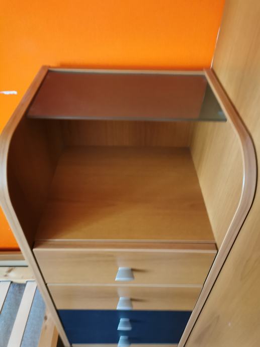 Ozek predalnik iz seta