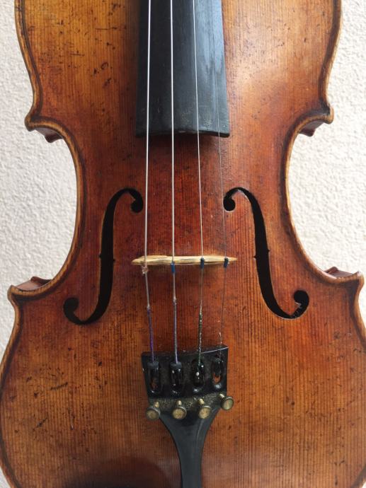 Violina iz 1719.leta