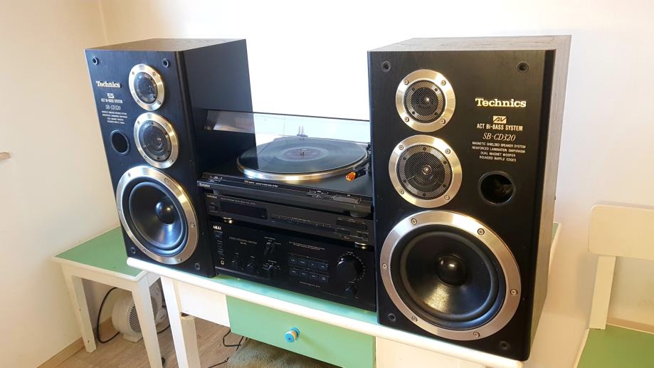 AKAI AM-35 + TECHNICS komponente