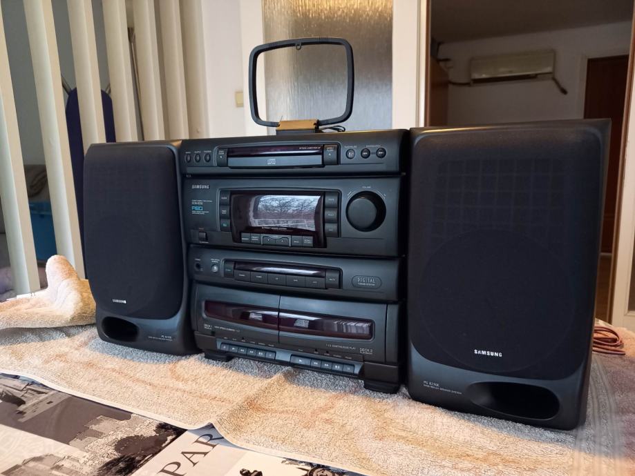 GLASBENI STOLP SAMSUNG SCM- 8250