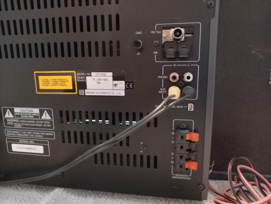 GLASBENI STOLP SAMSUNG SCM- 8250