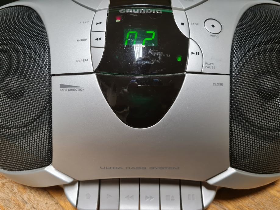 GRUNDIG RR 630, prenosni radio, cd/kasetnik