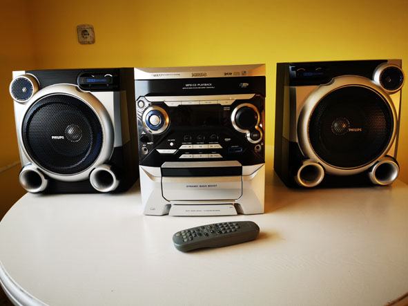 Hi-Fi (radio, 3xCD, kasetofon, USB, AUX, RIP-anje...) PHILIPS