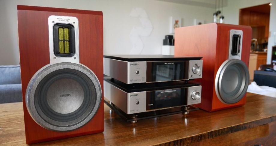 Mikro stolp Philips MCD708 prodamo