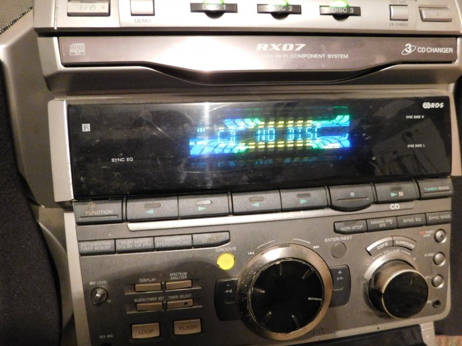 Sony HCD-RXD5 Hi Fi Stolp Stereo Sistem s trojnim CD-jem