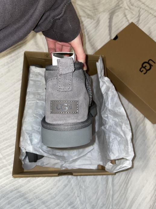UGG ULTRA MINI