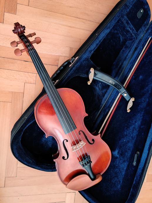 Violina Divertimento Sielam 4/4, lok, Kun Super mostiček - kot novo