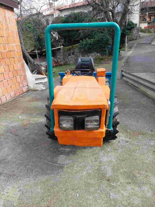 Traktor Goldoni 30 KM s servo volanom