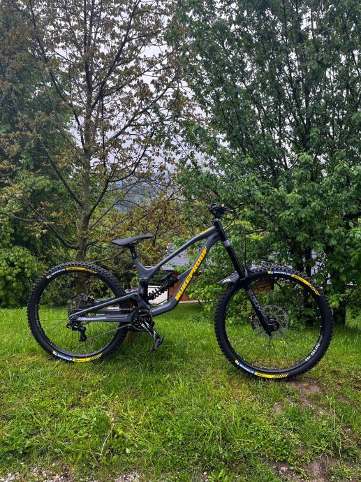 Dh nukeproof disent 297 L 2022
