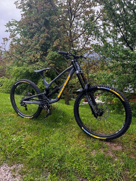 Dh nukeproof disent 297 L 2022