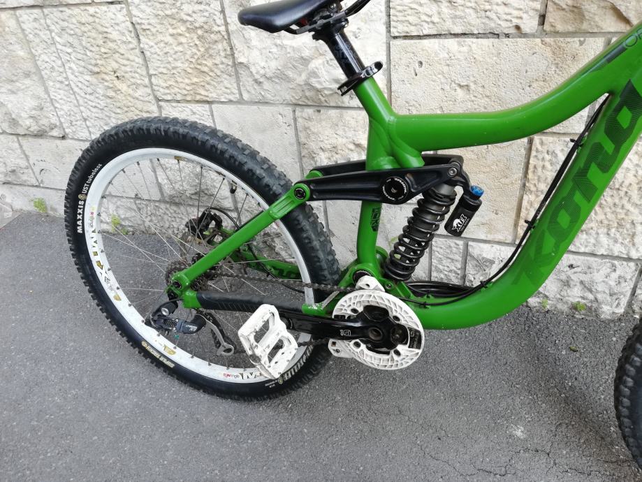 Downhill kolo Kona Operator 2013