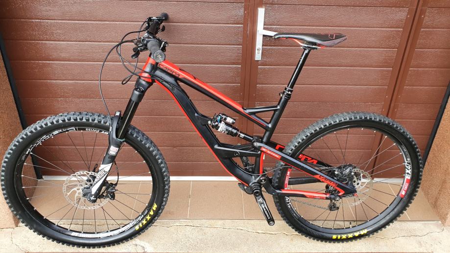 Enduro gorsko kolo YT Capra AL Comp 2017 M