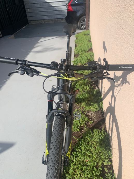 Focus Raven Elite, karbon, Shimano SLX/XT, velikost M