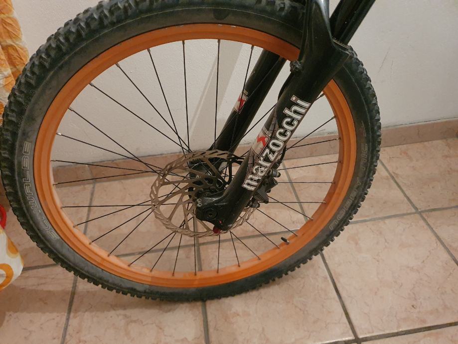 DOWNHILL KOLO GHOST DH 7000 2012