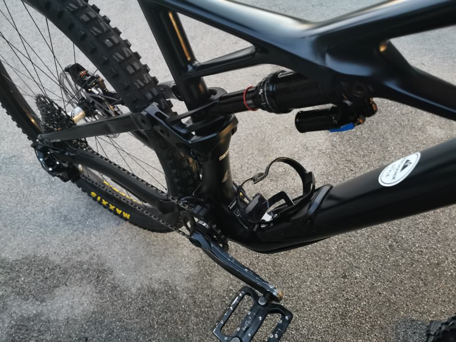 kolo Specialized enduro L, 29 col, karbon