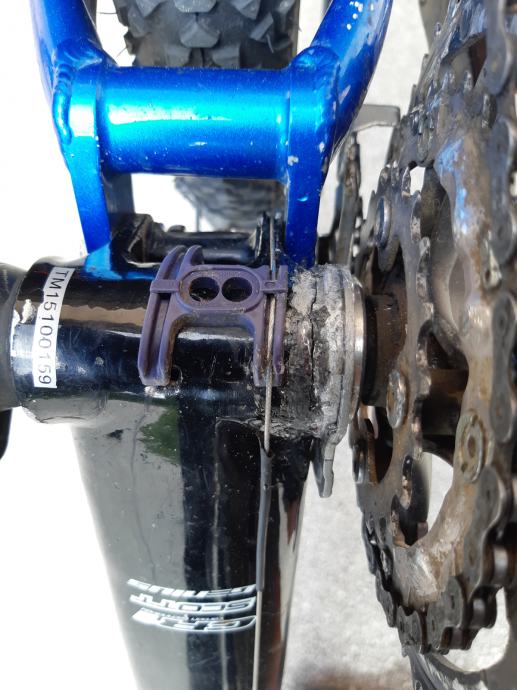 Scott Genius MC 30 poskodovan okvir