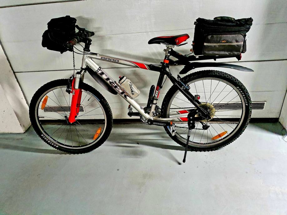TREK 8000 In TREK 7600 W