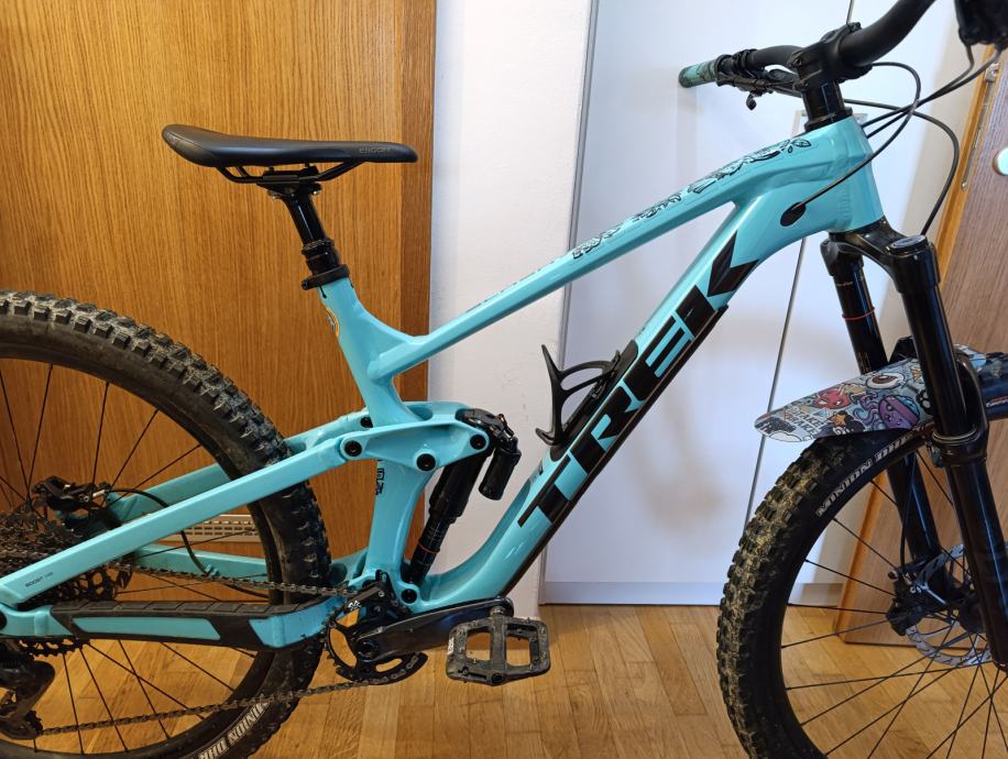 Trek slash 8 Large