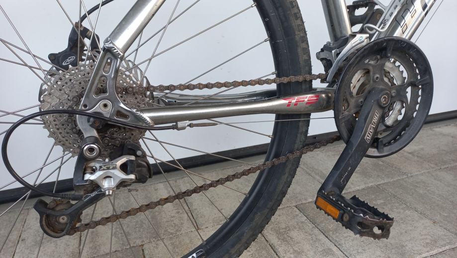 Žensko gorsko kolo Merida XC Matts TFS 300, 26 col, ugodno!