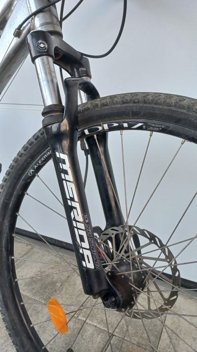 Žensko gorsko kolo Merida XC Matts TFS 300, 26 col, ugodno!