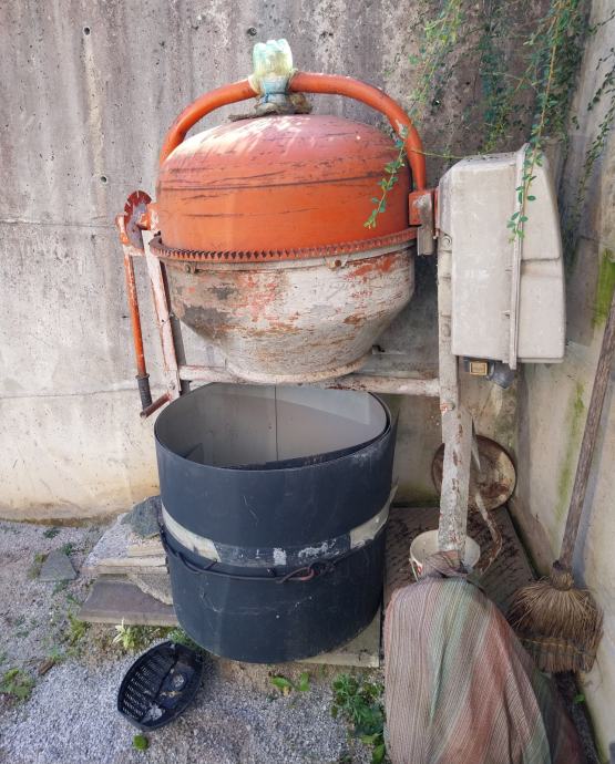 Mešalec za beton