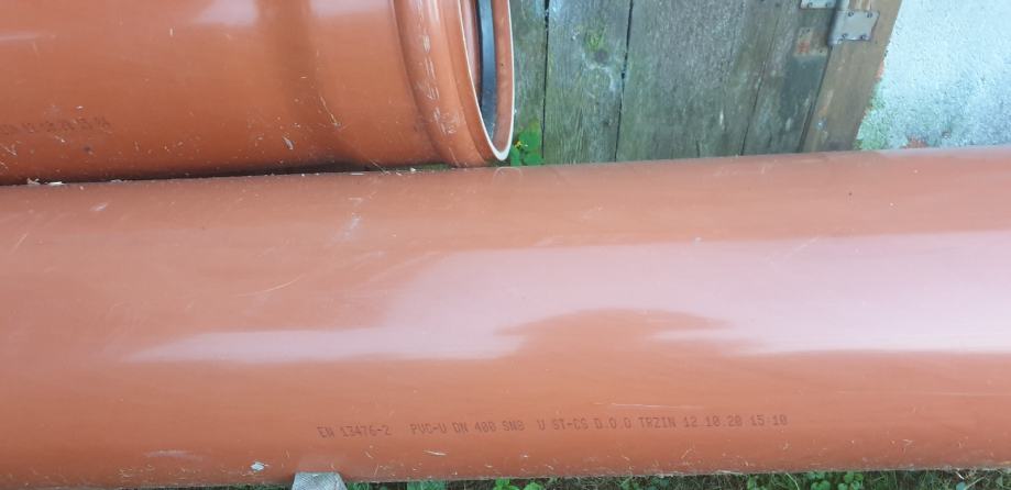Prodam 3,5 m PVC cev fi 50 cm,SN 8