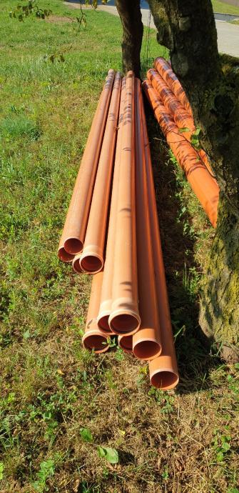 Prodam PVC oranžne kanalizacijske cevi ter trde drenažne