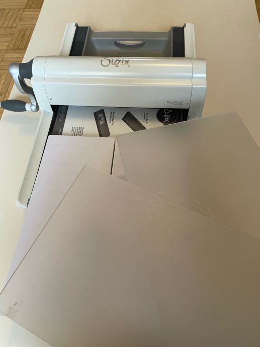Sizzix Big Shot PRO Stroj za izrezovanje
