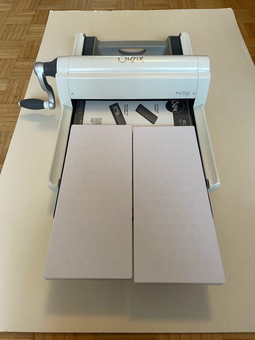 Sizzix Big Shot PRO Stroj za izrezovanje