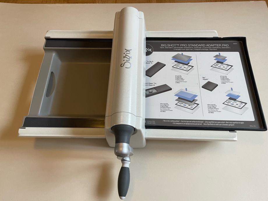 Sizzix Big Shot PRO Stroj za izrezovanje