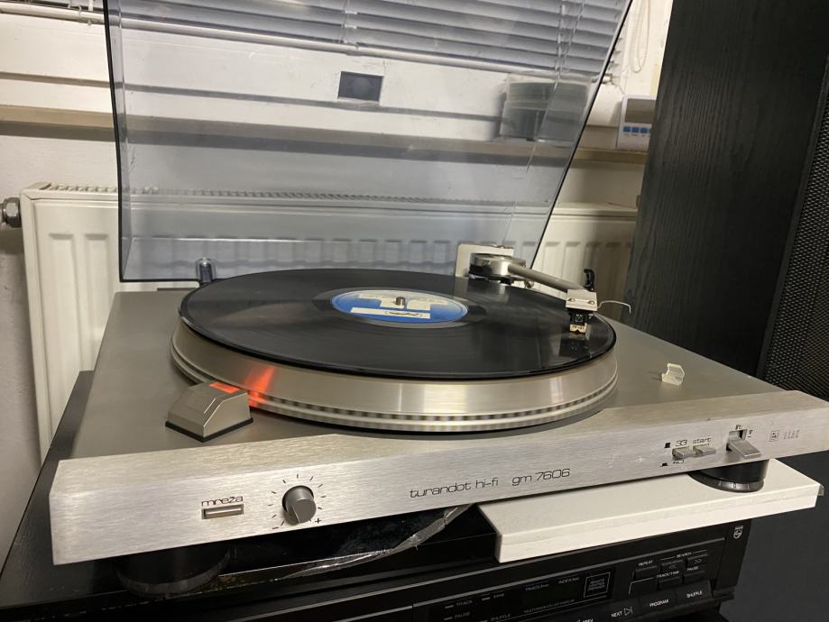 Gramofon RIZ Turandot hi-fi GM- 7606