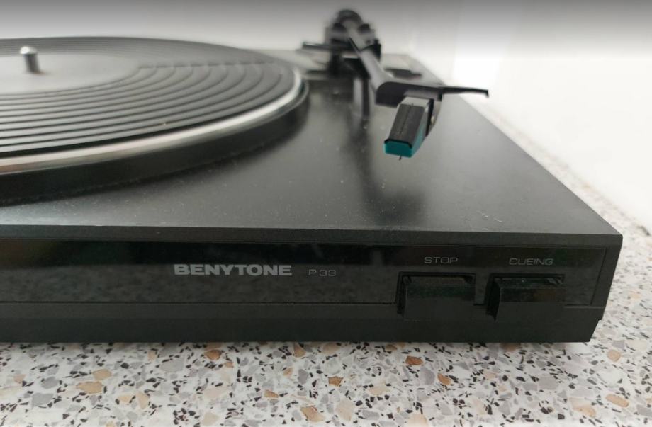HI-FI GRAMOFON BENYTONE P33