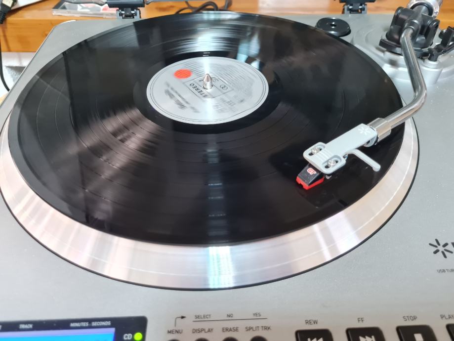 ION LP2CD, gramofon in cd player/recorder