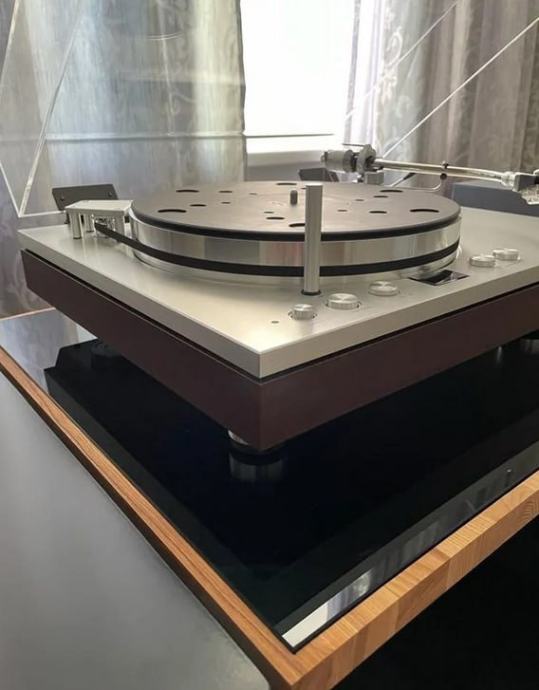 Luxman PD-171 turntable + tonearm SME-3010R Gramofon