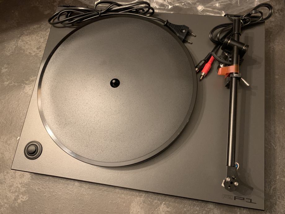Rega RP1 Gramofon (Nov, zapakiran)