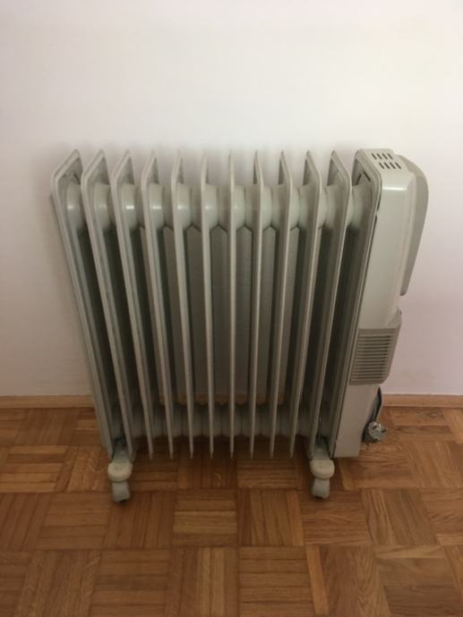 Oljni radiator DeLonghi