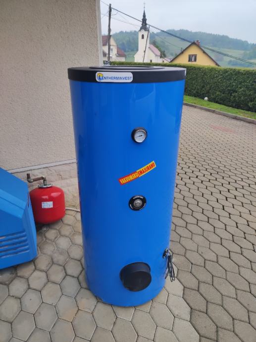 Bojler. Zalogovnik sanitarne vode Lenthermonvest 300l