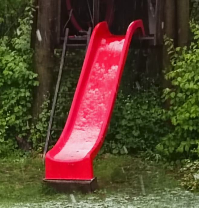 Ravni tobogan 3,2m - močan poliestrski tobogan