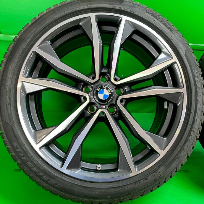 Original BMW X1 (F48) & X2 (F39) M715 platišča z zimskimi pnevmatikami